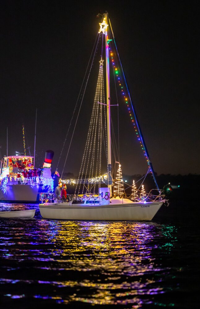 A Holiday Tradition: Panama City Boat Parade Of Lights — Destination ...